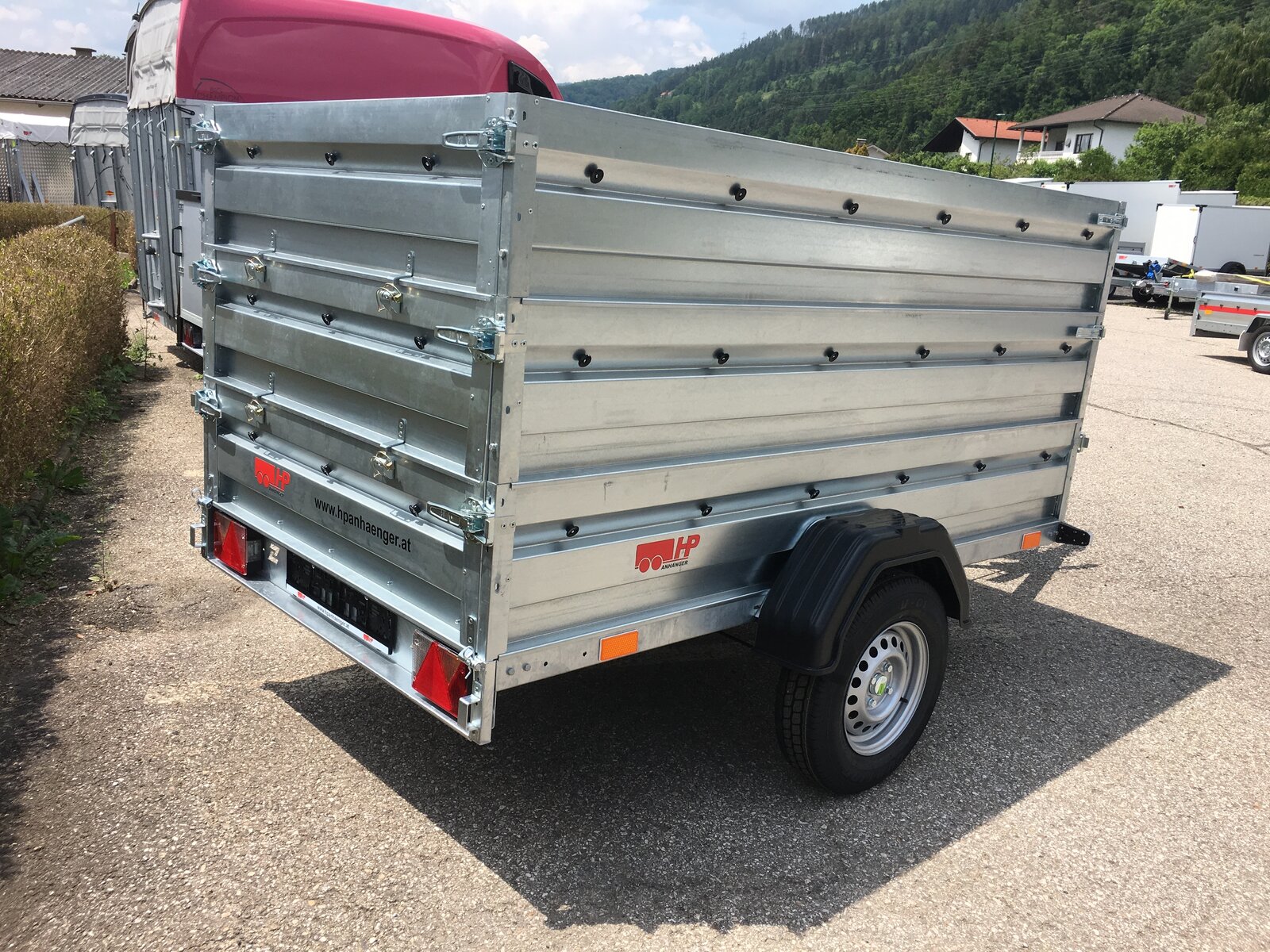 Pkw Anhanger 1300 Kg Gebremst Mit Plane